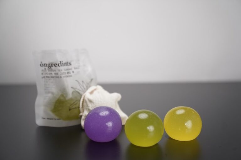 The Low pH Cleansing Ball for Better Skin – Ongredients - Momist